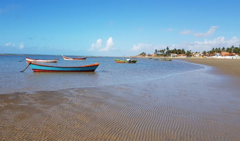 Praia do Pontal do Peba : Vale Empreendimentos